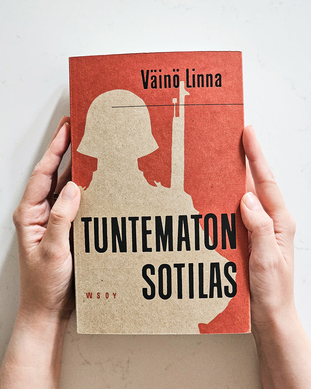 Tuntematon sotilas (juhlapainos) – Väinö Linna – Kirja-verkkokauppa
